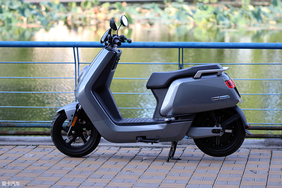 爱卡通勤日记(4) 小牛N1S初步体验报告:出色的外观设计-爱卡汽车